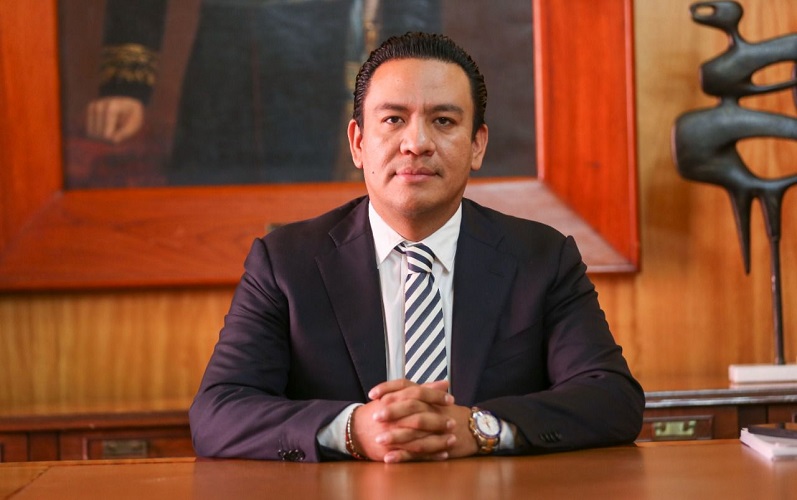 Gobierno anterior retuvo ISR a burócratas, pero no lo enteró al SAT ...