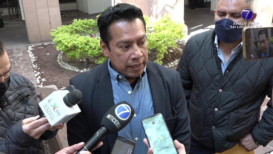 Promueven iniciativa contra políticos chapulines. - Canal 7 SLP - 2022