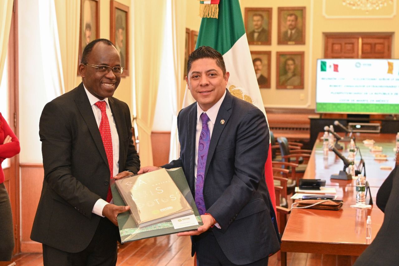 Recibe gobernador al Embajador de Costa de Marfil en México. - Canal 7 ...