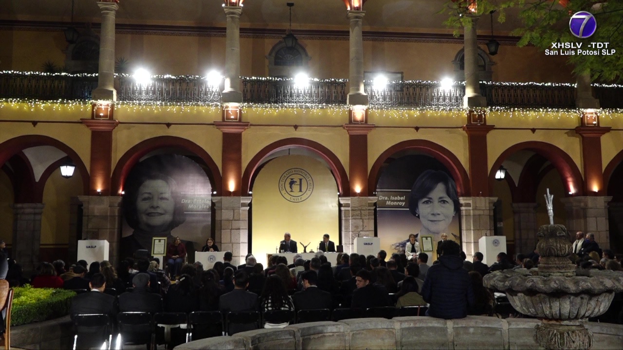 Entregan Doctorado Honoris Causa a las doctoras María Isabel Monroy ...