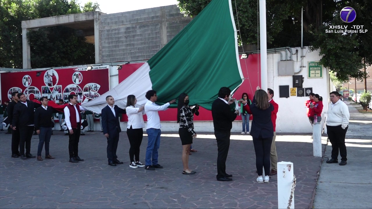 Conmemoran el Día de la Bandera en el Partido Revolucionario ...
